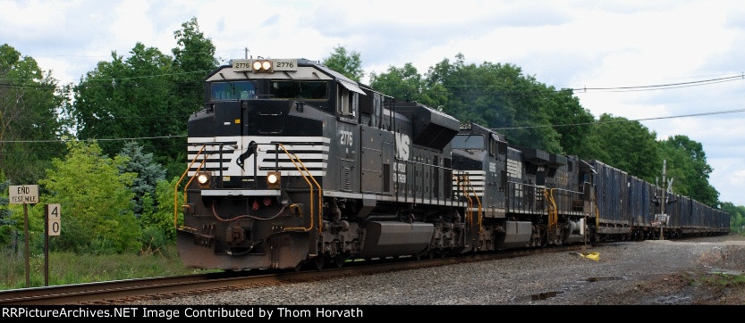 NS H76 comes off the Roycefield Runner and on to the LEHL main